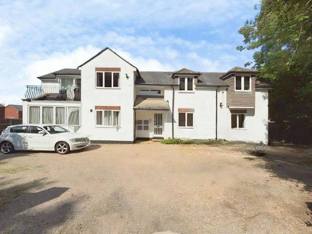 1 Bedroom Flat