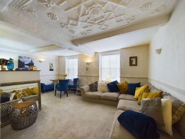 1 Bedroom Flat