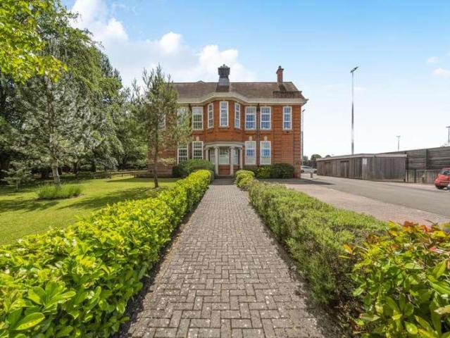 1 Bedroom Flat
