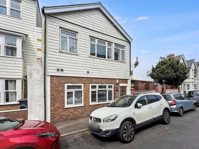 1 Bedroom Flat