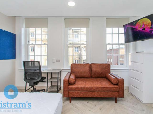 1 Bedroom Flat