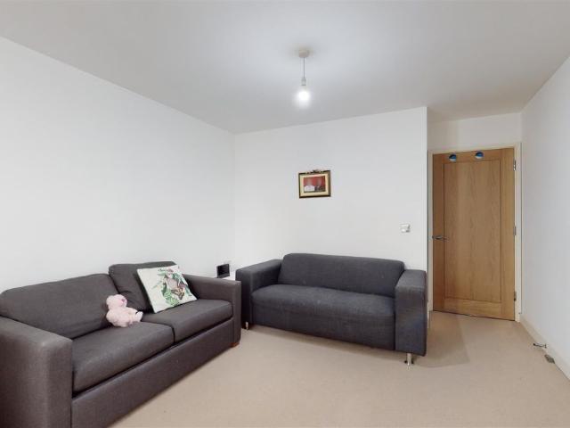 1 bedroom flat