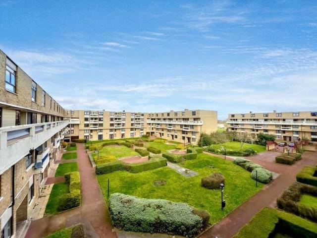 1 Bedroom Flat