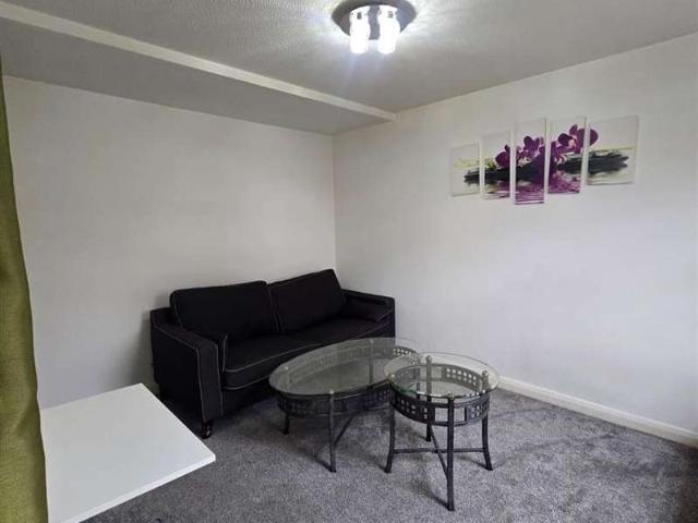 1 Bedroom Flat