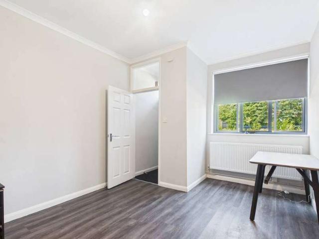 1 Bedroom Flat