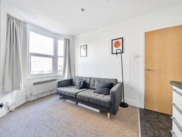 1 Bedroom Flat