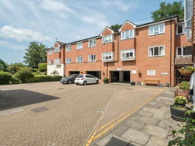 1 Bedroom Flat