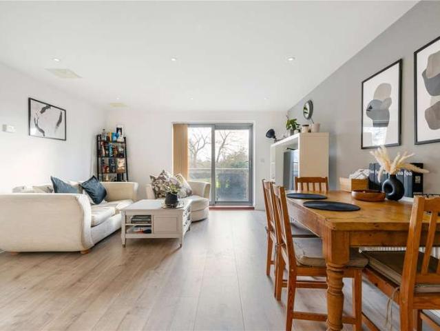 1 Bedroom Flat