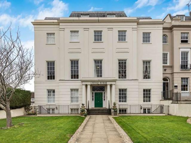 1 Bedroom Flat