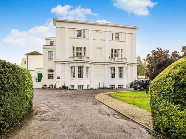 1 Bedroom Flat