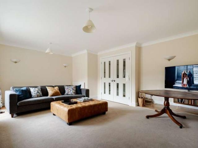 1 Bedroom Flat