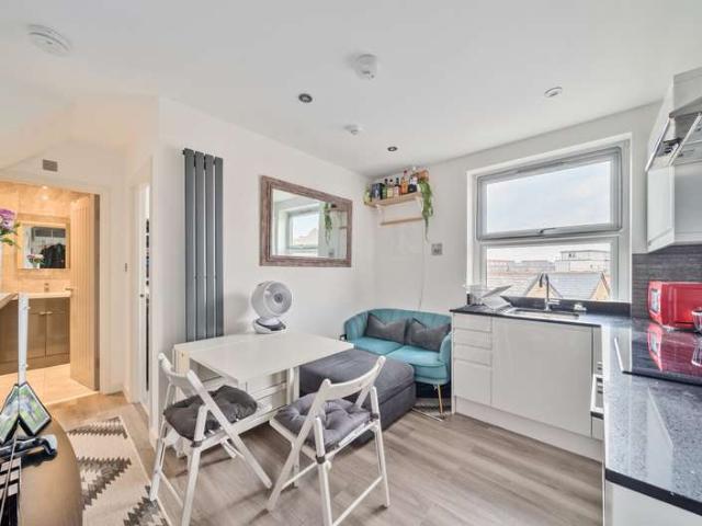 1 Bedroom Flat