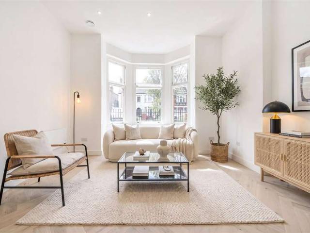 1 Bedroom Flat
