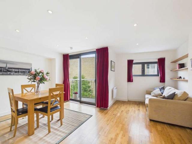 1 Bedroom Flat