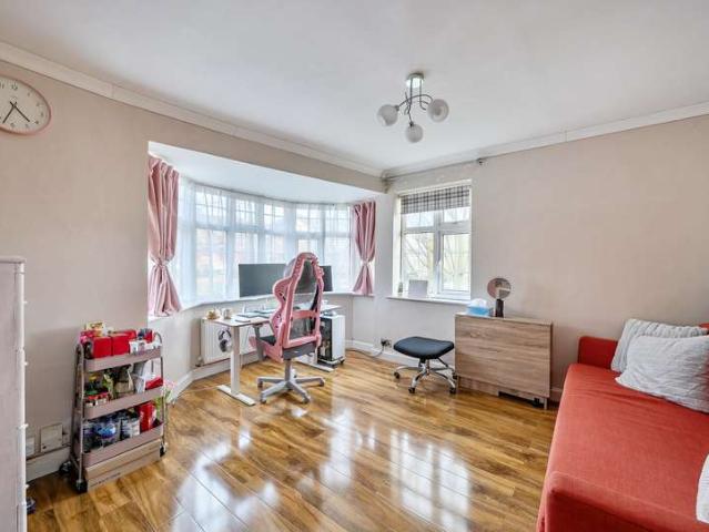 1 Bedroom Flat