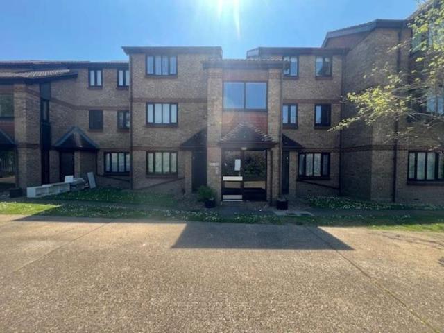 1 Bedroom Flat