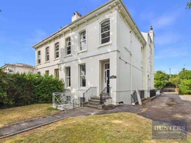 1 Bedroom Flat