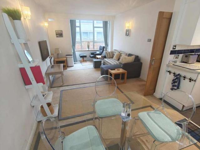 1 Bedroom Flat