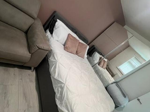 1 bedroom flat