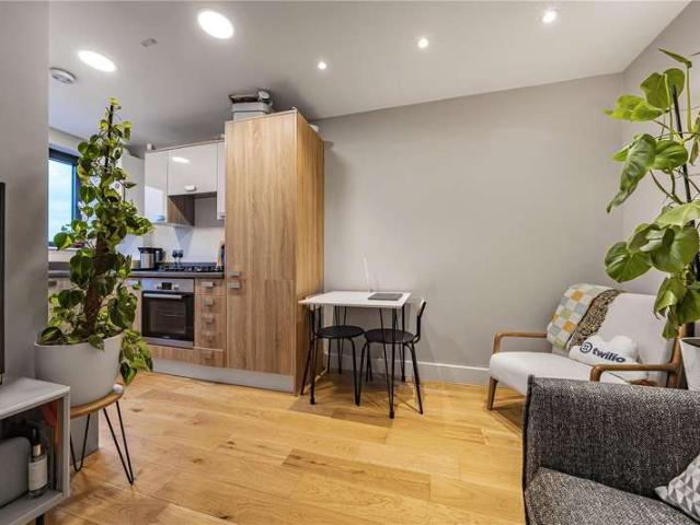 1 Bedroom Flat