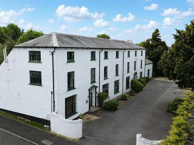1 Bedroom Flat