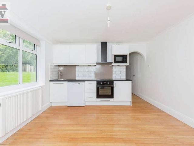 1 Bedroom Flat
