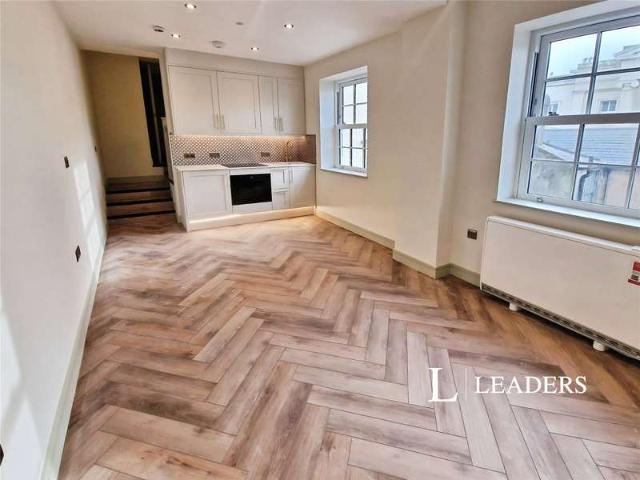1 Bedroom Flat