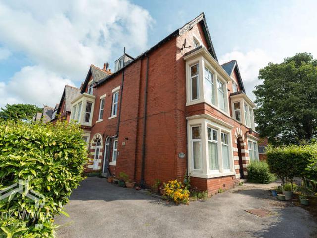 1 Bedroom Flat