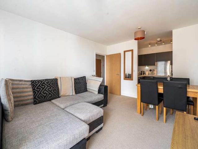 1 Bedroom Flat