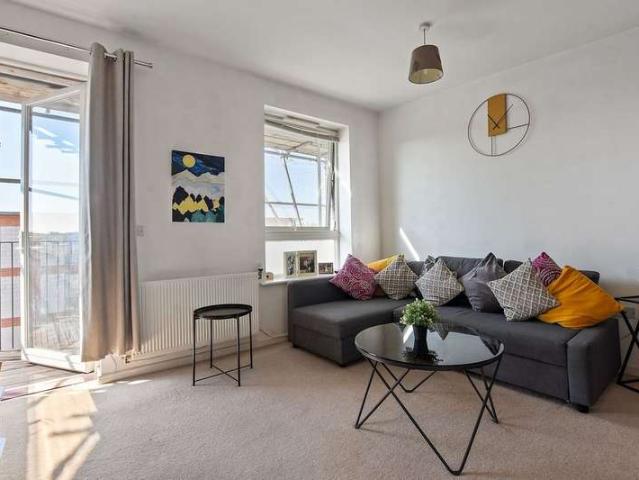1 Bedroom Flat
