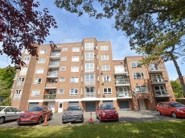 1 Bedroom Flat