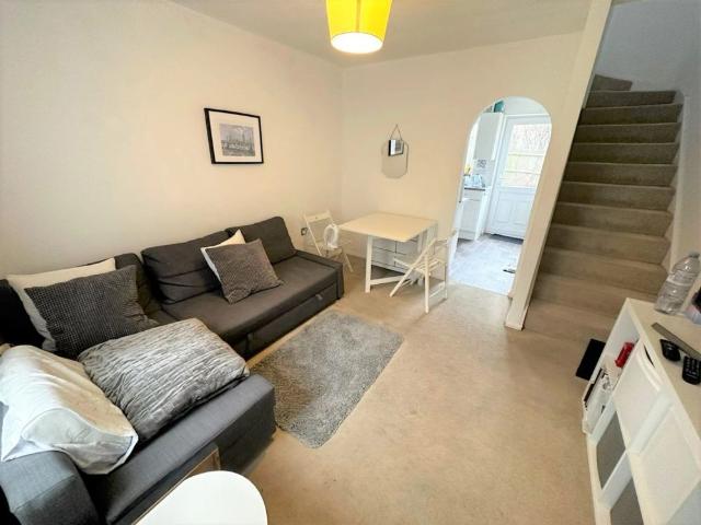 1 Bedroom Flat
