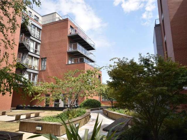 1 Bedroom Flat