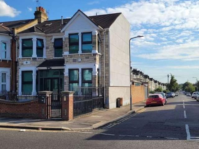 1 Bedroom Flat