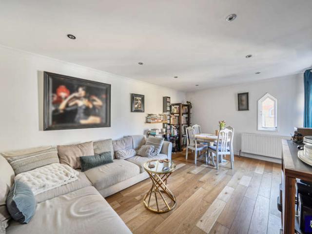1 Bedroom Flat