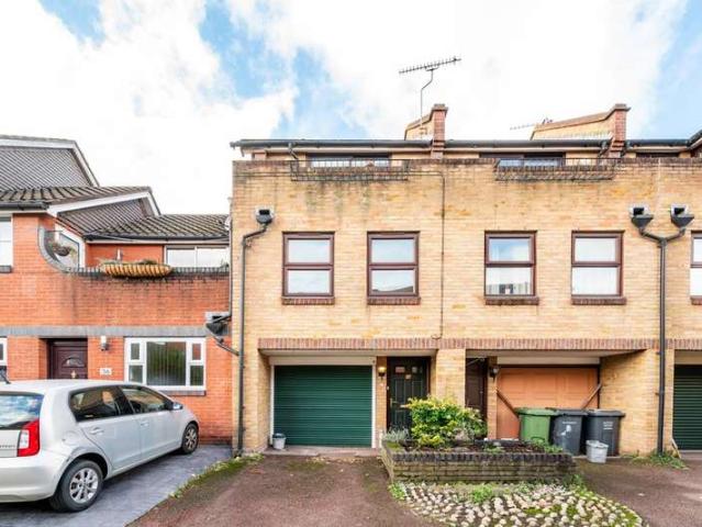 1 Bedroom Flat