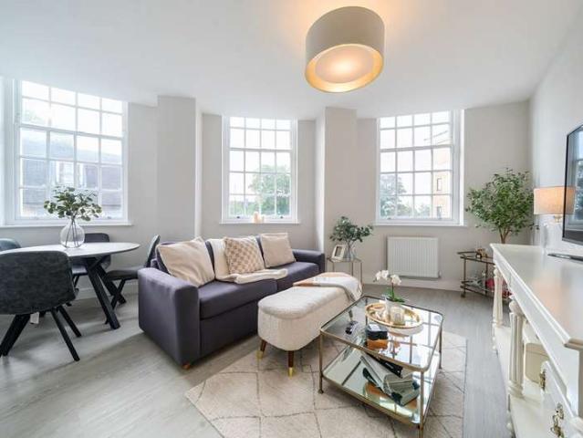 1 Bedroom Flat