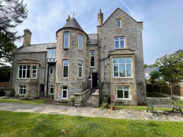 1 Bedroom Flat