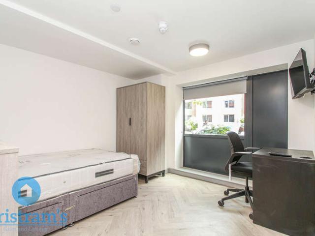 1 Bedroom Flat