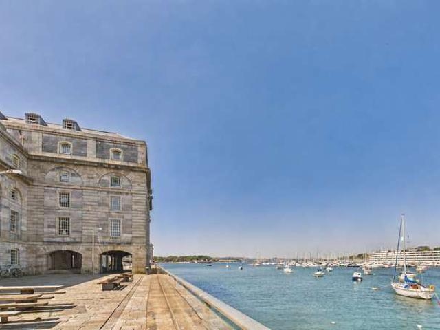 1 Bedroom Apartment Flat
