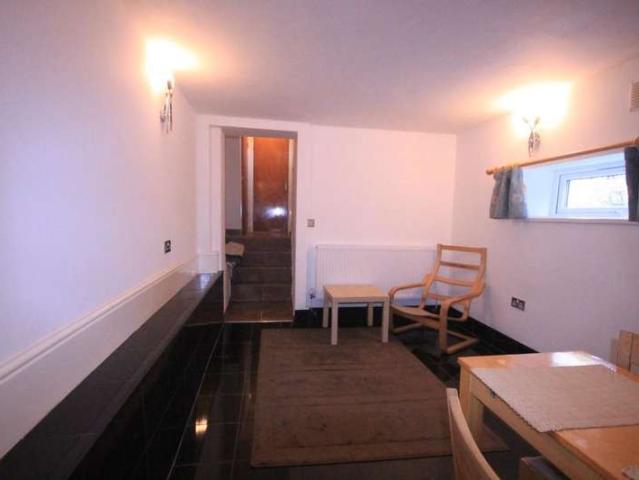 1 Bedroom Flat