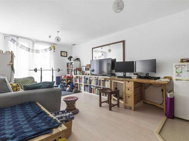 1 Bedroom Flat