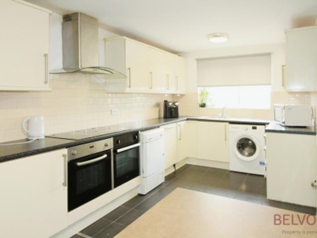 1 bedroom Flat To Let