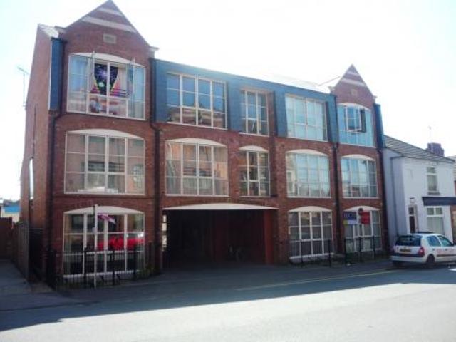 1 bedroom Flat To Let