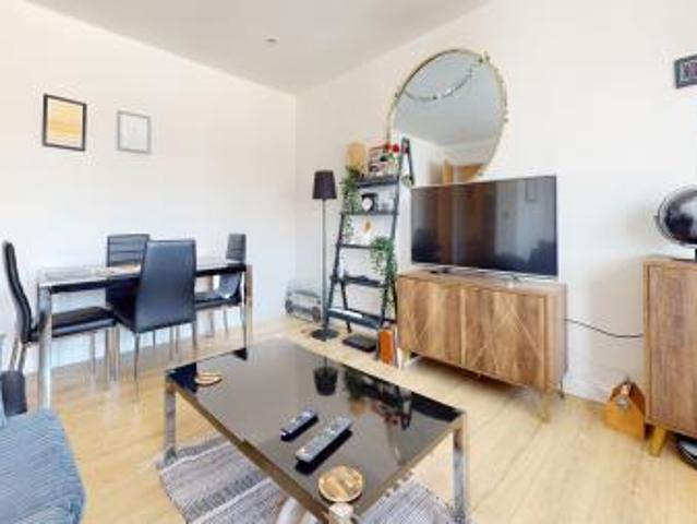 1 bedroom Flat To Let