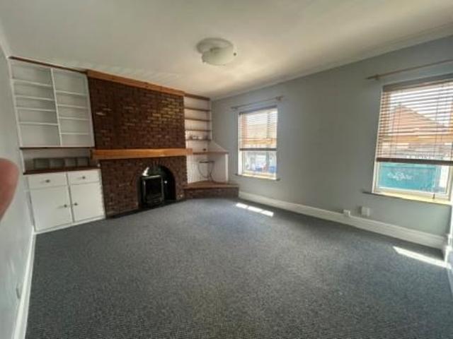1 bedroom Flat To Let