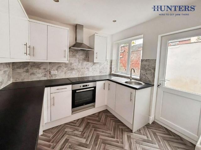 1 bedroom Flat To Let