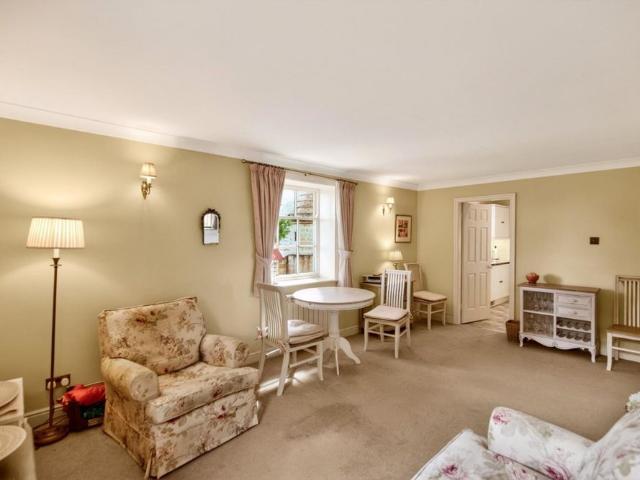 1 bedroom Flat To Let