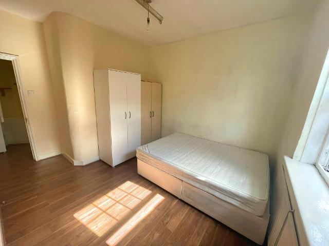 1 Bedroom FLAT To Let
