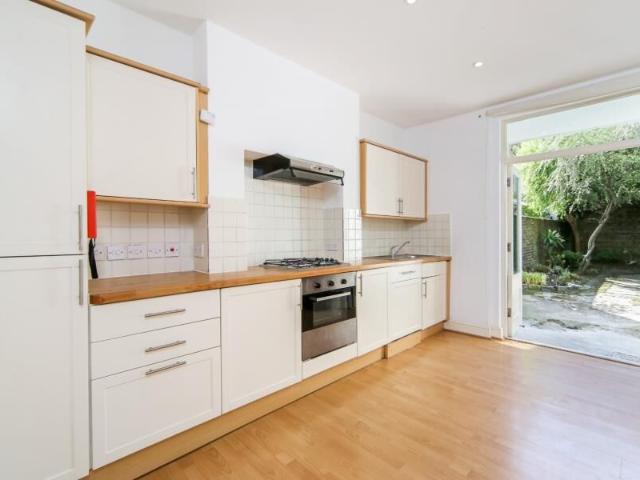 1 Bedroom Flat To Let